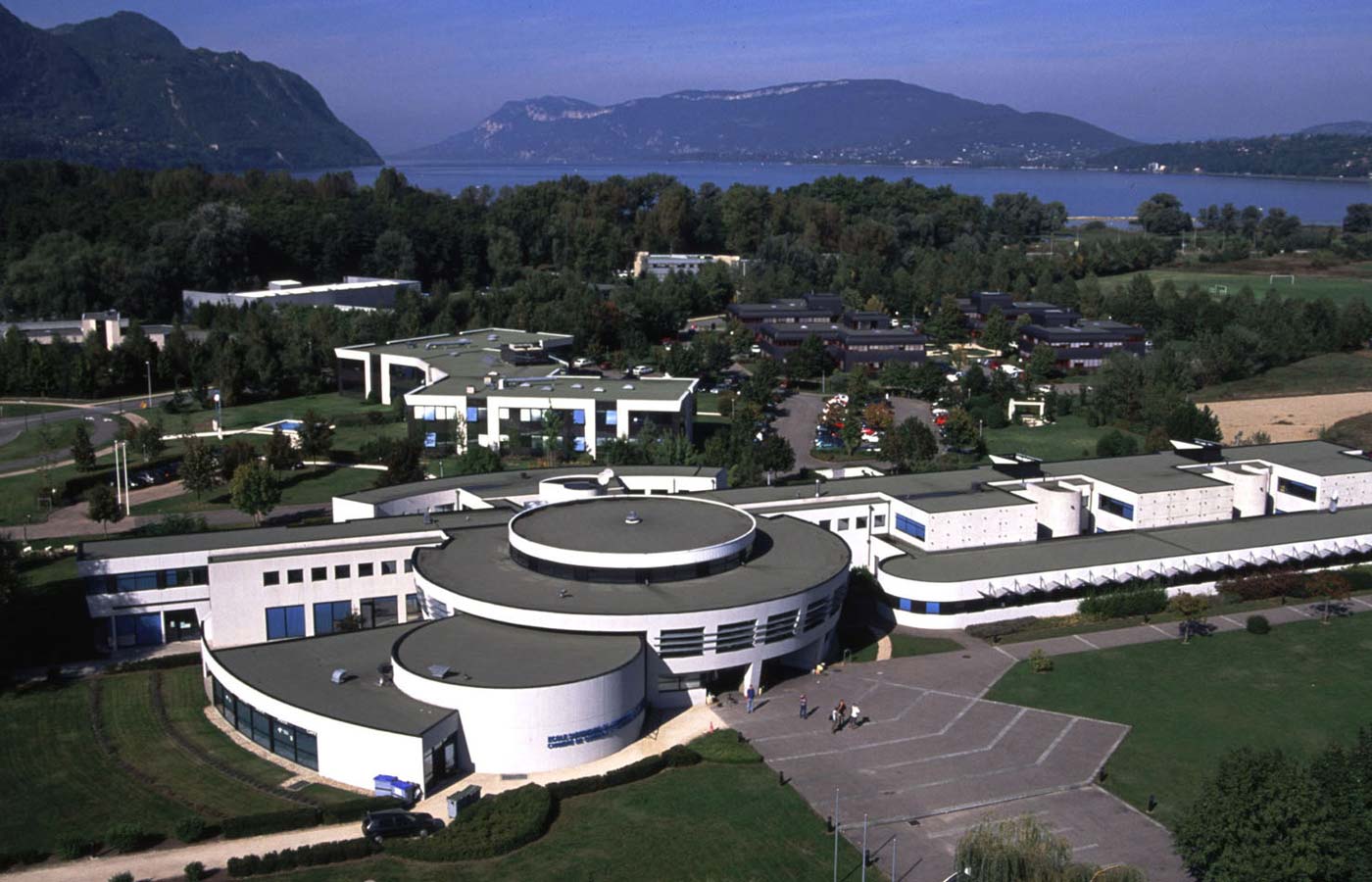 L’ESC Chambéry devient un campus de l’INSEEC - Ecoles2commerce.com